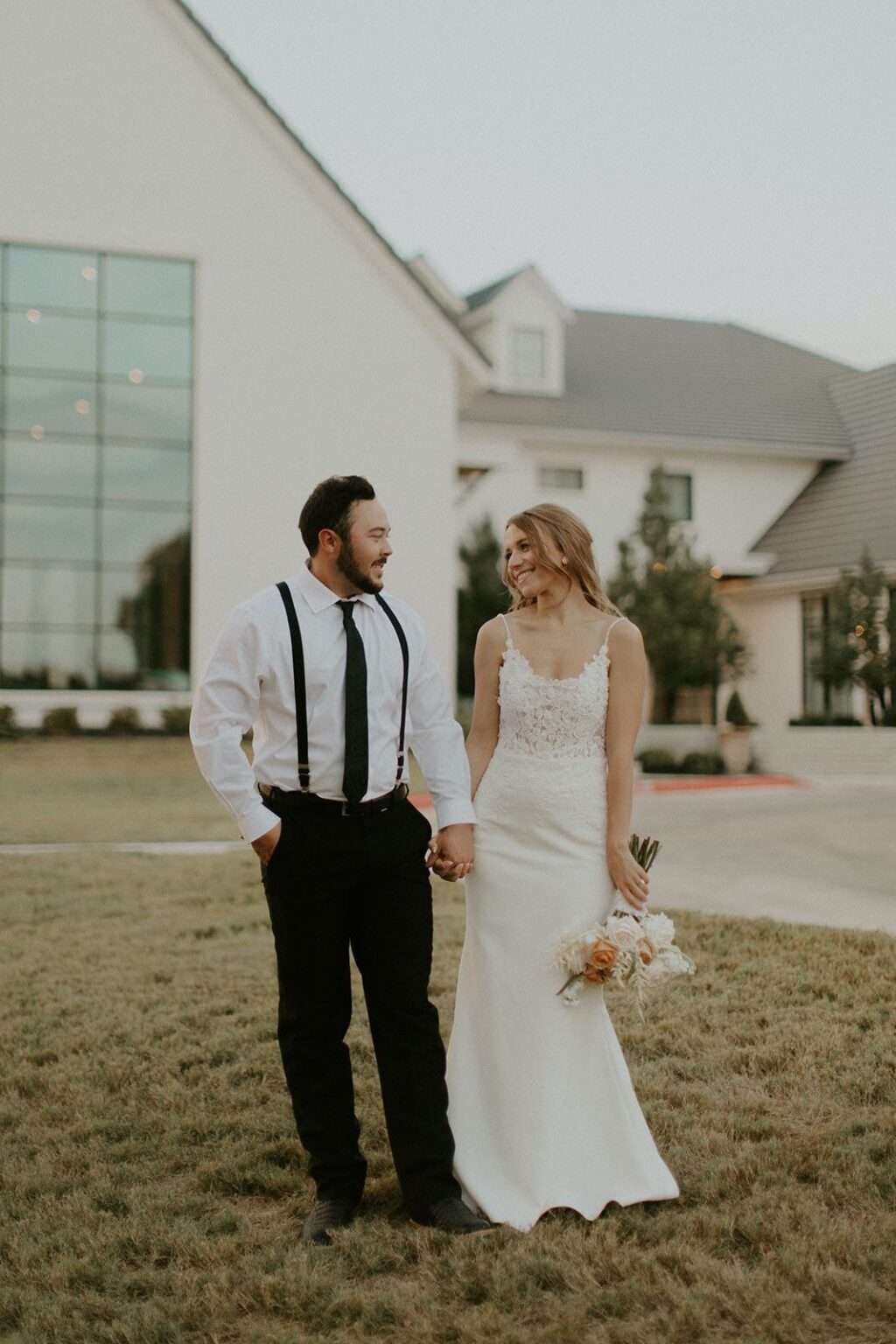 Romantic Summer Wedding at The Arlo - biancanichole.com