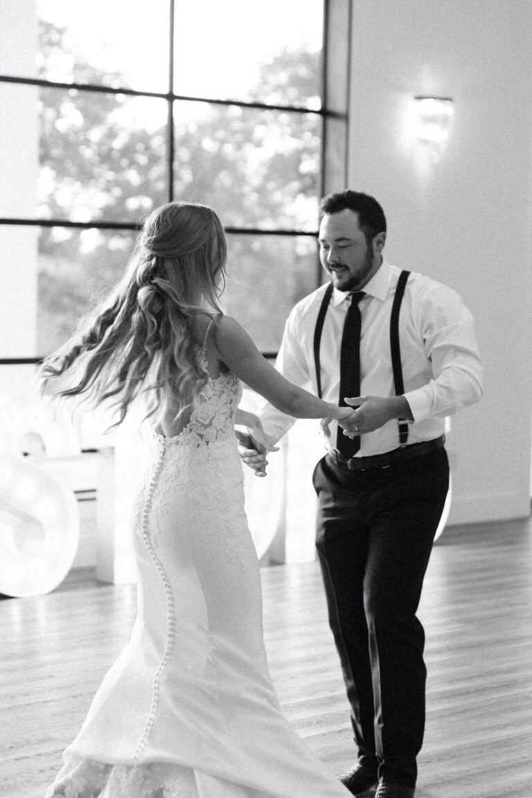 Romantic Summer Wedding at The Arlo - biancanichole.com