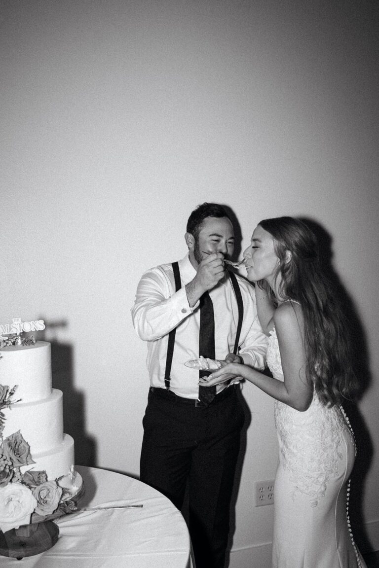 Romantic Summer Wedding at The Arlo - biancanichole.com