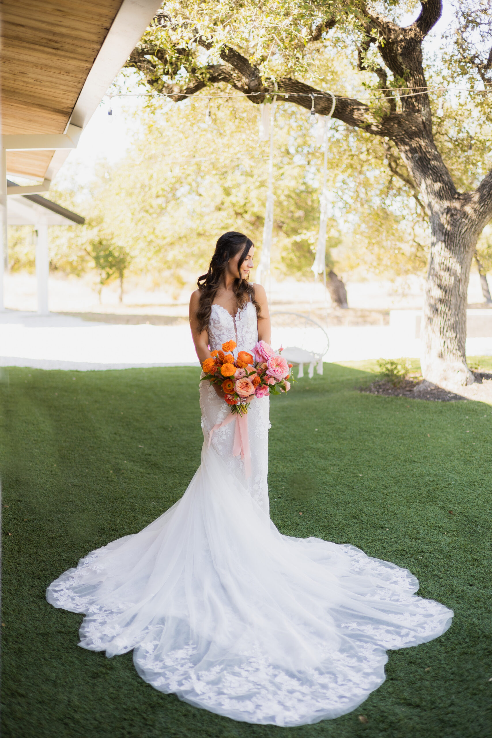 Mae's Ridge: Modern Farmhouse Wedding Venue - biancanichole.com