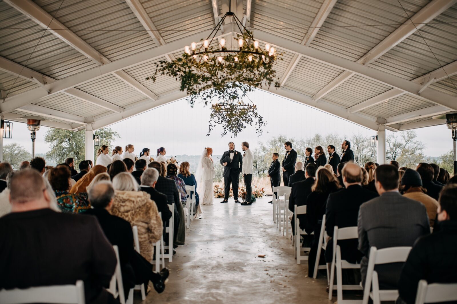 Mae's Ridge: Modern Boho Wedding Venue - biancanichole.com