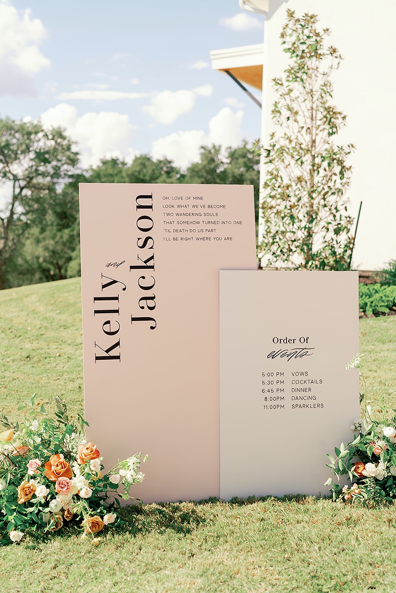 Modern Garden Wedding at The Arlo - biancanichole.com
