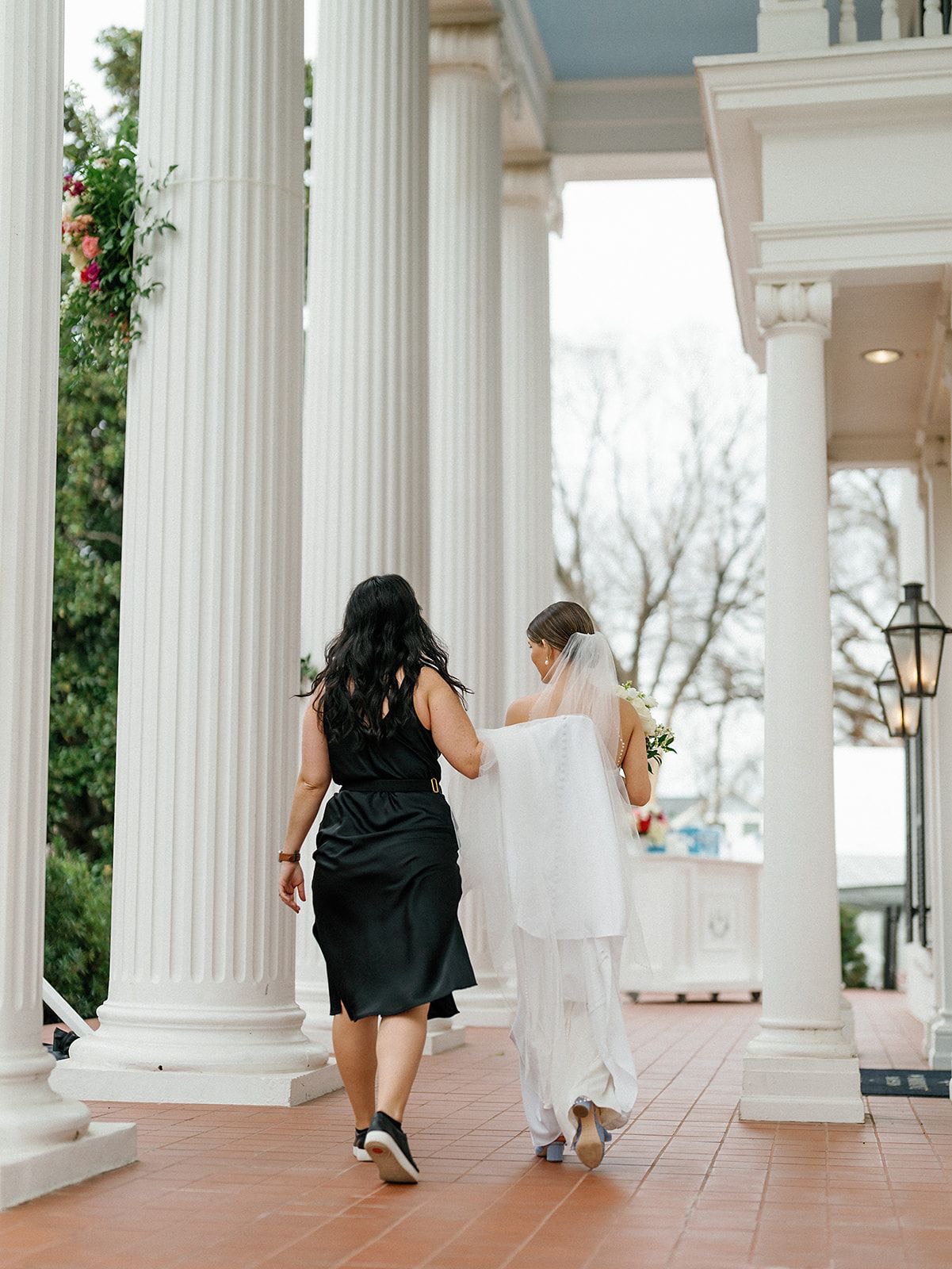 What does a Wedding Planner do? - biancanichole.com