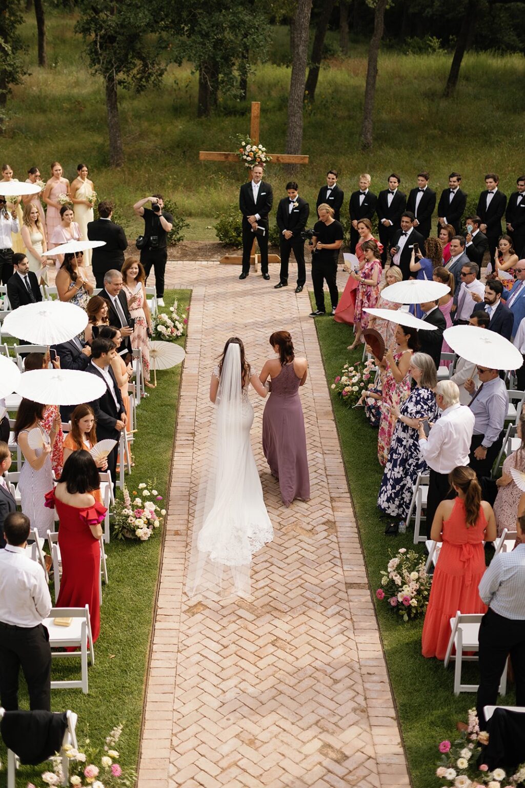 Pastel Garden Wedding at The Grand Lady - biancanichole.com