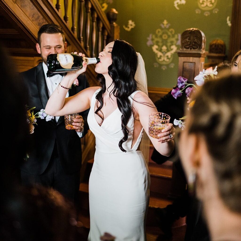 Colorful Wedding at Barr Mansion - biancanichole.com