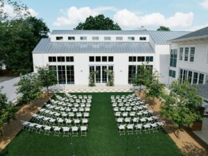 Dreamy Garden Wedding at Wish Well House - biancanichole.com