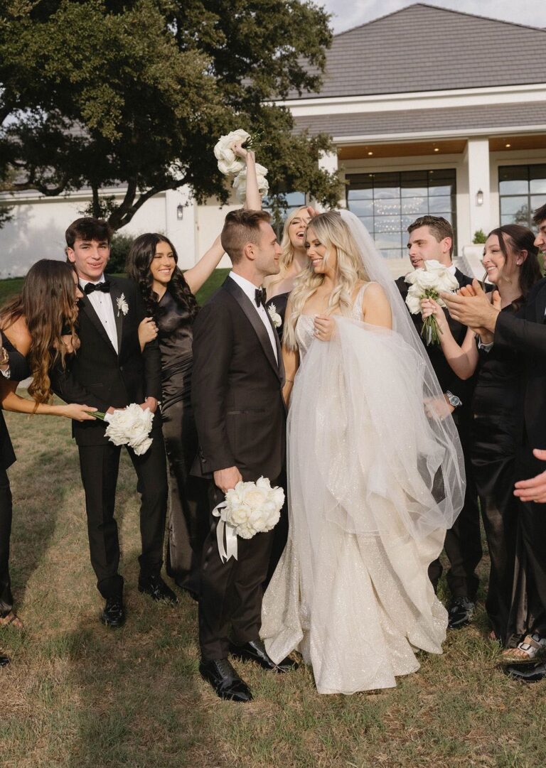 Modern White Wedding In Austin Texas - biancanichole.com