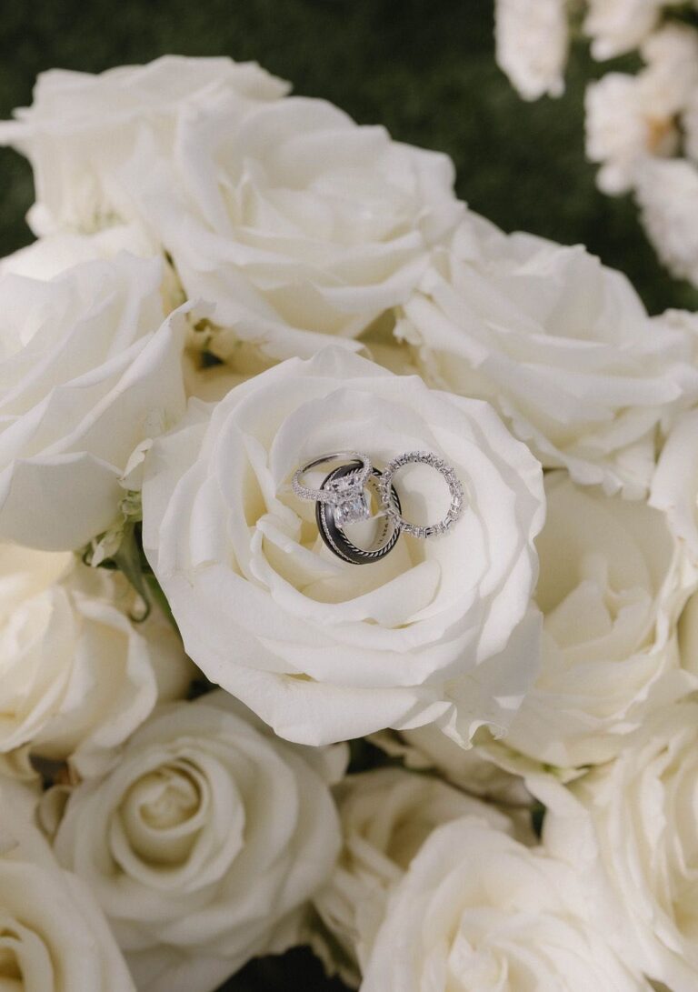 Modern White Wedding In Austin Texas - biancanichole.com