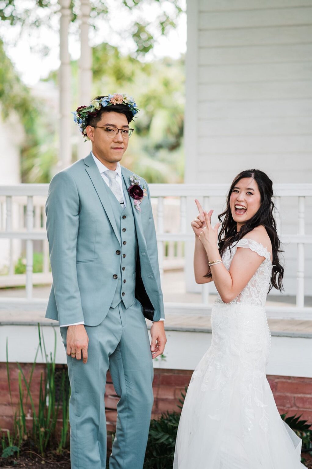 Colorful Fall Wedding at Barr Mansion - biancanichole.com