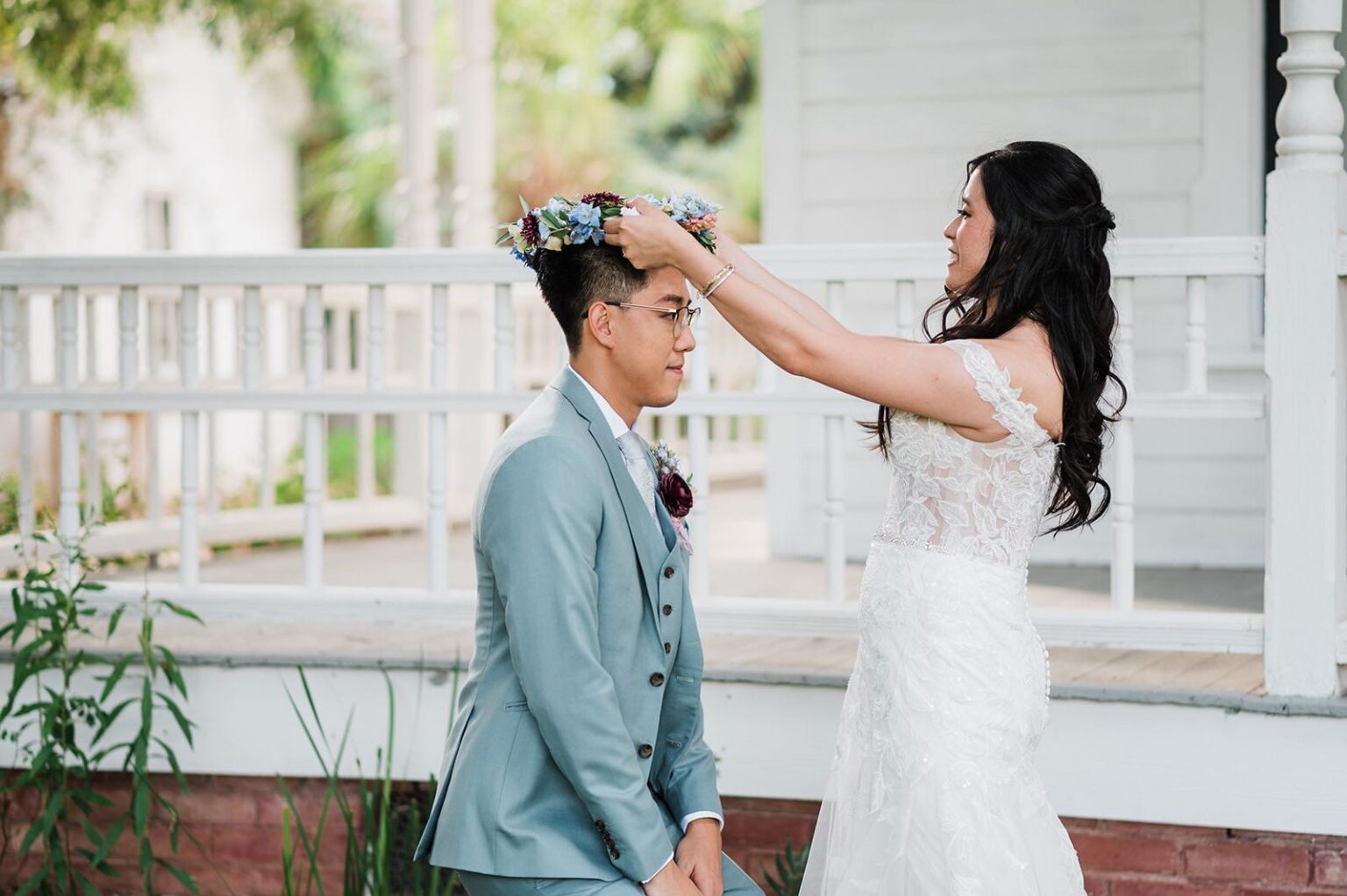 Colorful Fall Wedding at Barr Mansion - biancanichole.com