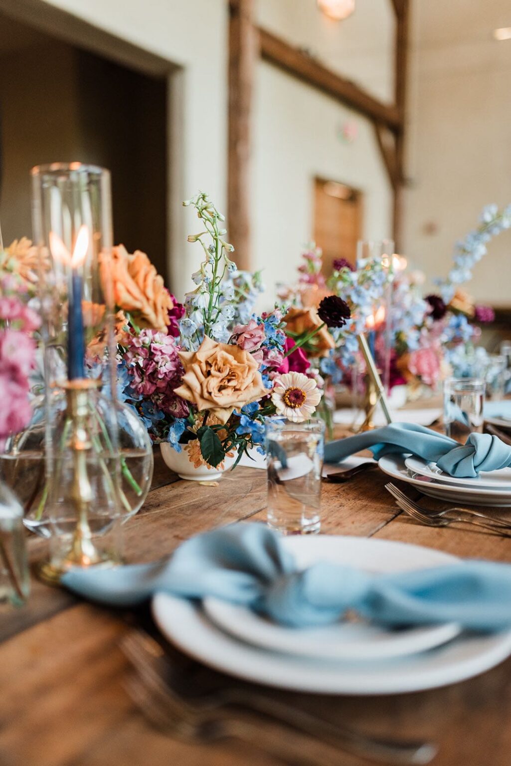 Colorful Fall Wedding at Barr Mansion - biancanichole.com