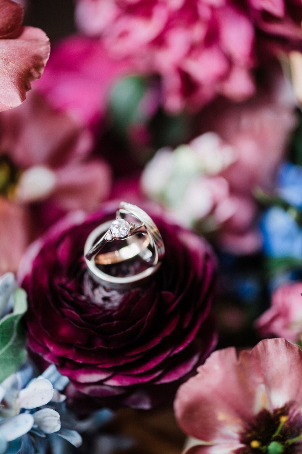 Colorful Fall Wedding at Barr Mansion - biancanichole.com