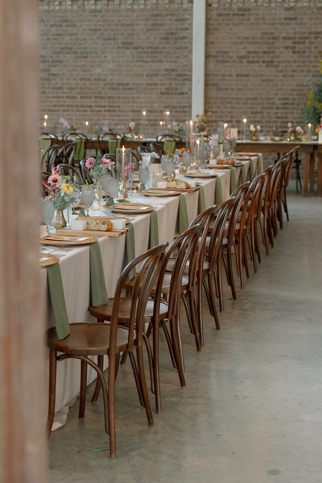 Sophisticated Garden Wedding at Barr Mansion - biancanichole.com